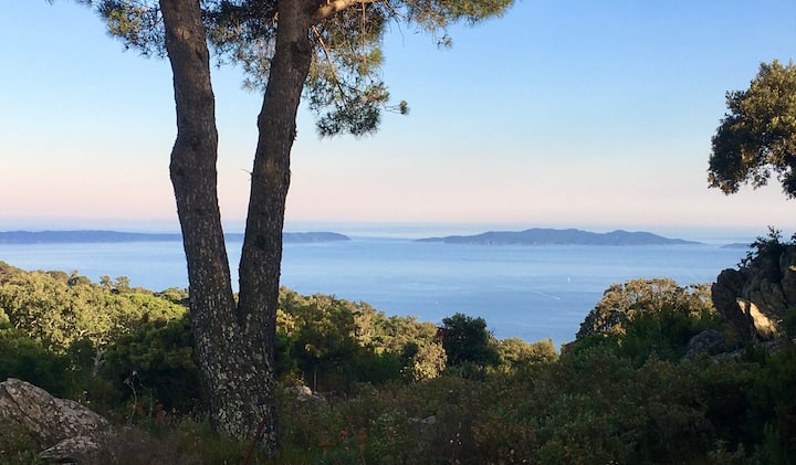 Mas Du Xviii à L'abris De Tout Regard
(Vue Mer) - Bormes-les-Mimosas