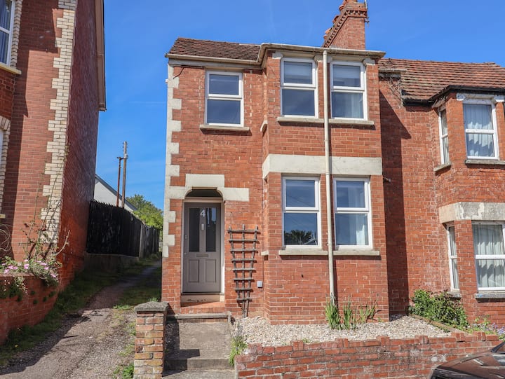 4 Peaslands Road - Sidmouth