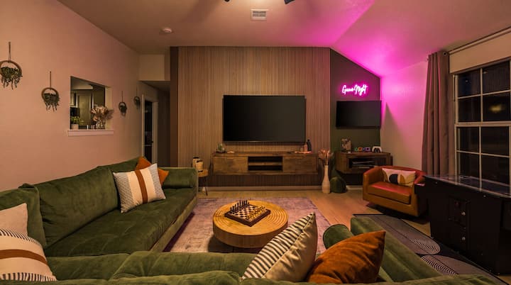 Luxury 3br Okc Retreat W/ Patio & Gaming - Geronimo, Oklahoma City