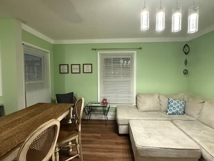 Cozy 1b/1b In The Heart Of Elmwood Village Buffalo - KeyBank Center
