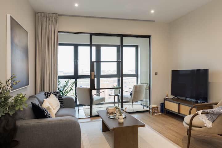 Birmingham City Center | Balcony | Staycozy - Birmingham