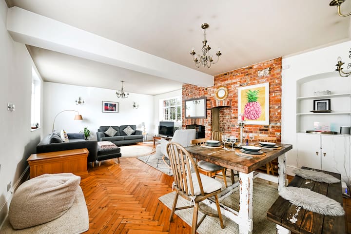 3-br Home |Stansted Airport |Family Long Term Stay - London Stansted Airport (STN)