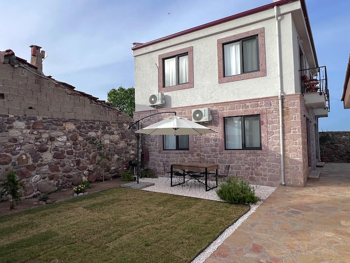 Akova Ev Pansiyon - Taş Ev 2 - Ayvalık