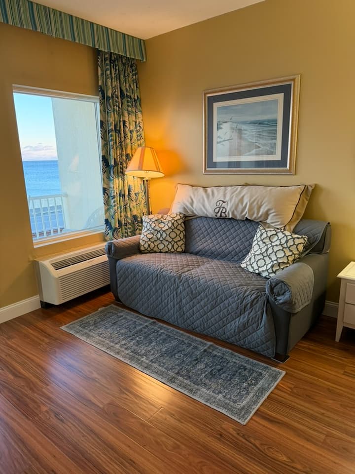 Hampton Beach, Oc Suites, 703 Ocean Blvd, #305 - North Hampton, NH
