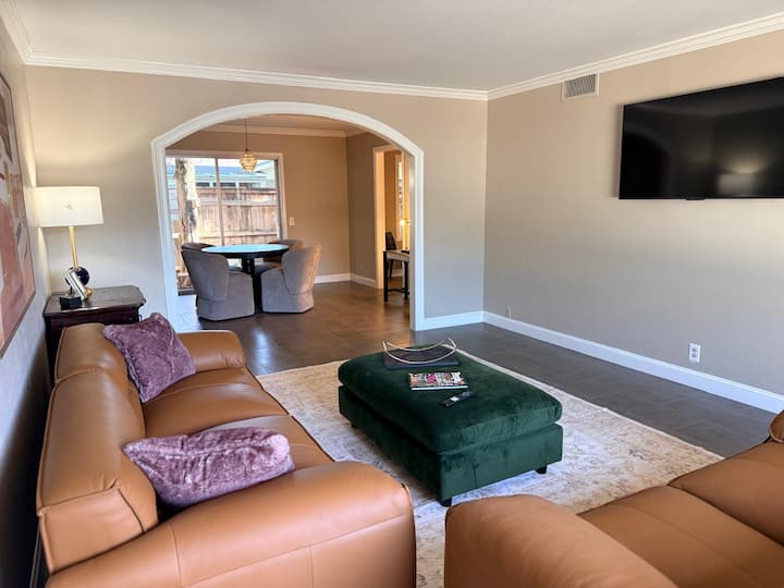 The Lou Lane | Moody Mid-century Condo / By Msu - Wichita Falls, TX