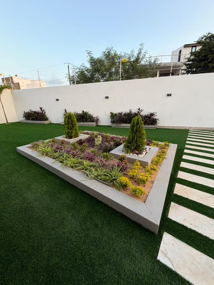 Villa Spacieuse De 6 Chambres Salon Haut Standing - Senegal
