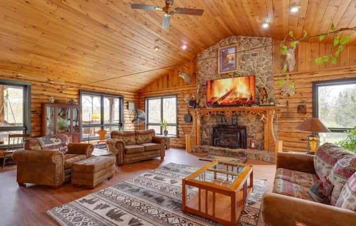 Adirondack Retreat | 2 Kings | Sleeps 10 - Long Lake, NY