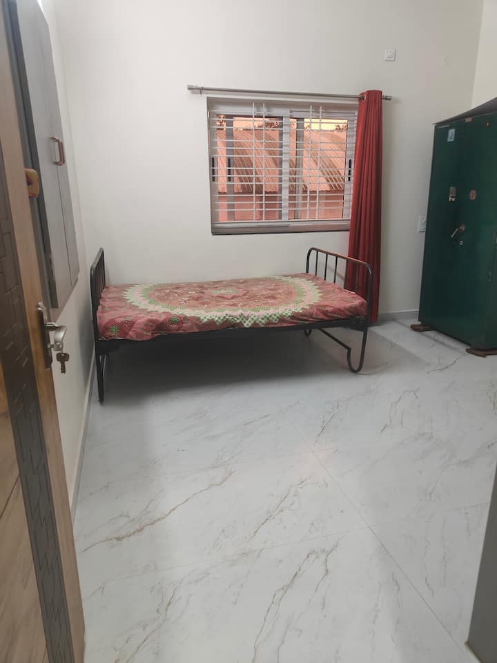 Single Bed Room With Hot Water Facility - Dharwad