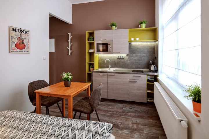 Cozy Clock Studio 3b - Liberec