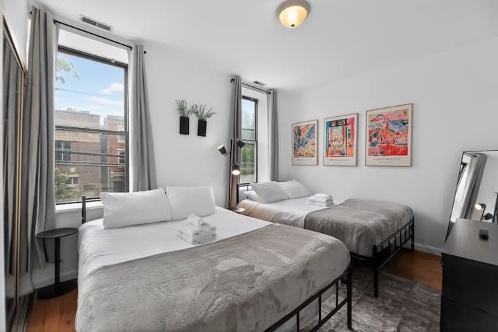 Spring Garden 2br | Sleeps 8 | Prime Location - Philadelphia, PA