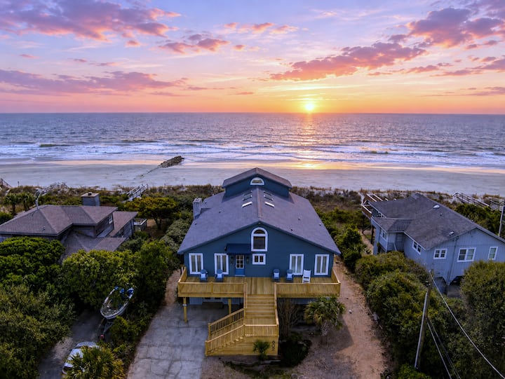 Oceanfront + Pool + Game Room • Folly Beach - Folly Beach, SC