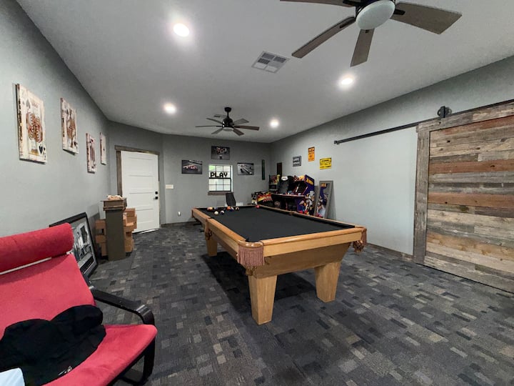 The Escape 1 Of 4 Suites On This 5 1/2 Acre Resort - Spring, TX