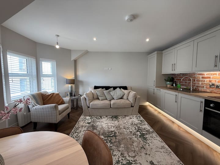 Boutique 3br Penthouse - Sleeps 6/ Coastal Retreat - Portrush