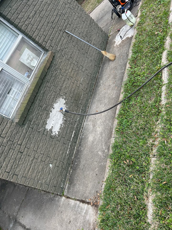 Lawn Care An Pressure Washing For Arbnb Owners - Baton Rouge, LA