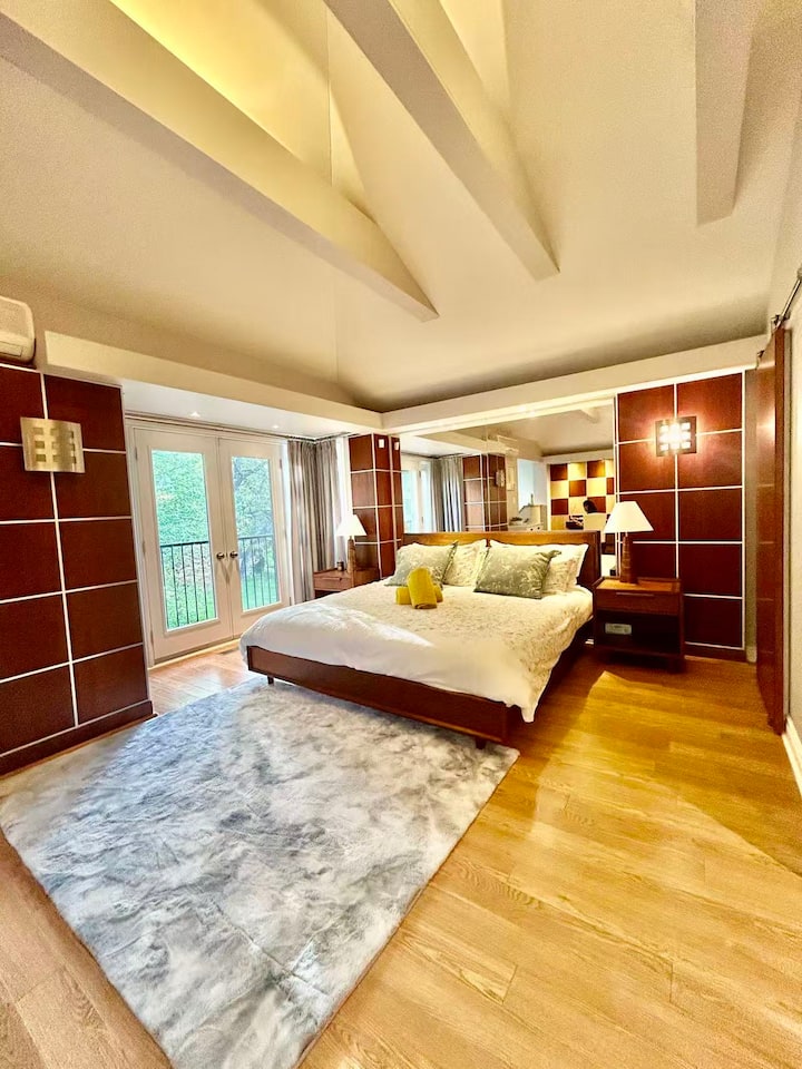 Luxury Spacious Suite With Garden View - Newmarket