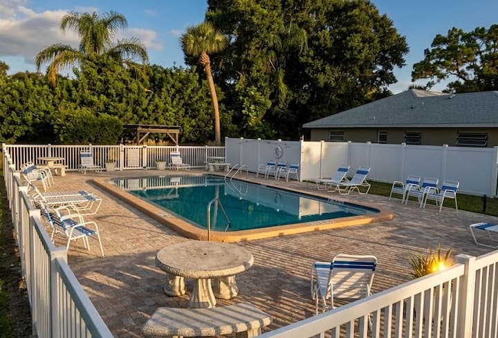 Family Friendly Beach Getaway Near Srq, Ami, Img - Bradenton, FL