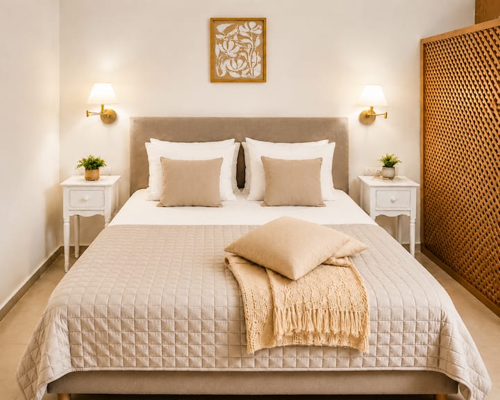Yellow Rodon | Modern Studio | 3 Min To Beach - Chania