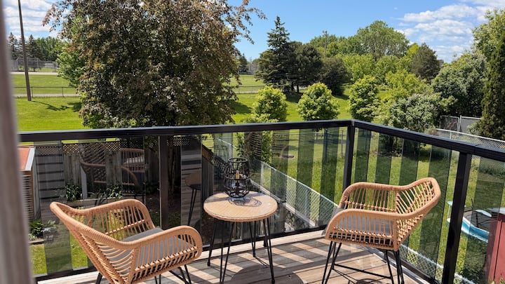 Bright & Modern Family Oasis, 30+ Days, Park View - Gatineau