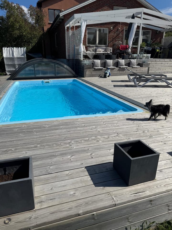 Villa Nära Stockholm City Med Pool - Stockholm
