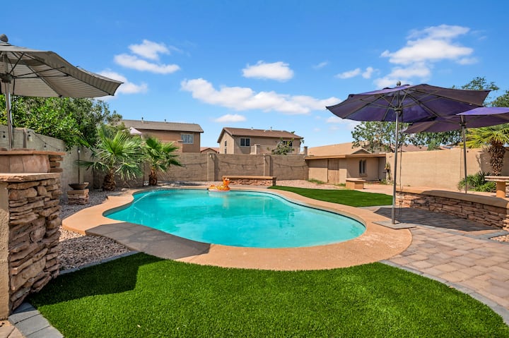 Desert Oasis On Washinton St - Avondale