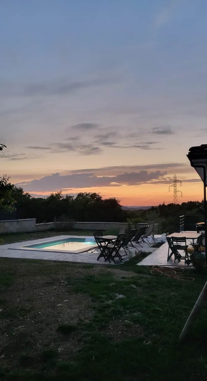 Maison Avec Piscine Au Calme, Vue Exceptionnelle. - Cahors