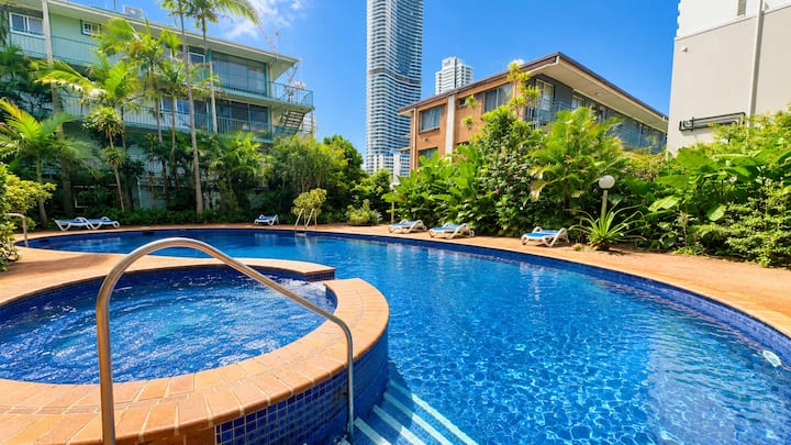 Surfers 1br 3 Min To Beach: Wifi, Heated Pools, Sp - Surfers Paradise