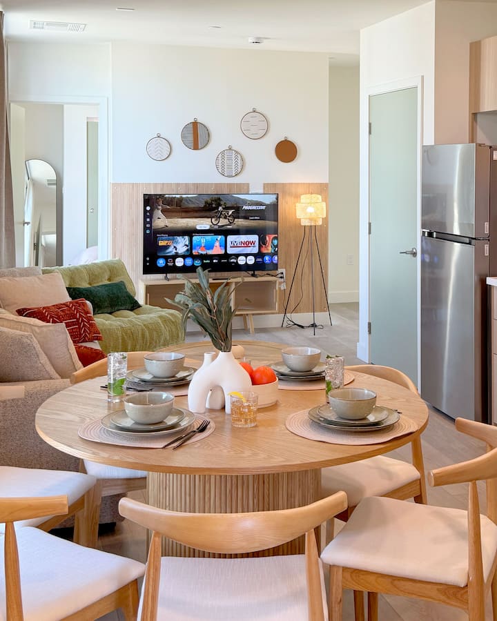 3 Bedroom In Ktown | 2 Tandem Parking - Los Angeles