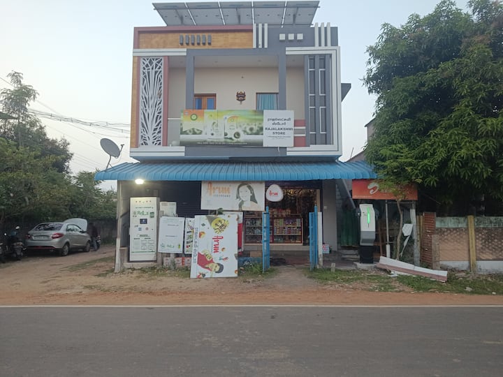 House Is Very Close To Sanibagavan Temple - Karaikal