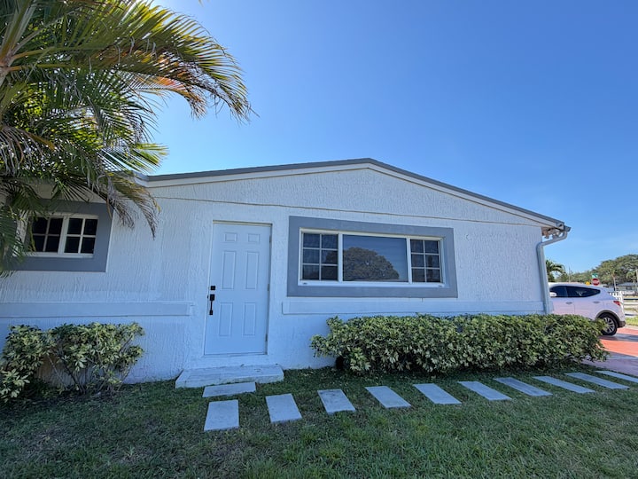 Hermoso Apartamento Cerca Del Hard Rock Stadium - Miami Gardens, FL