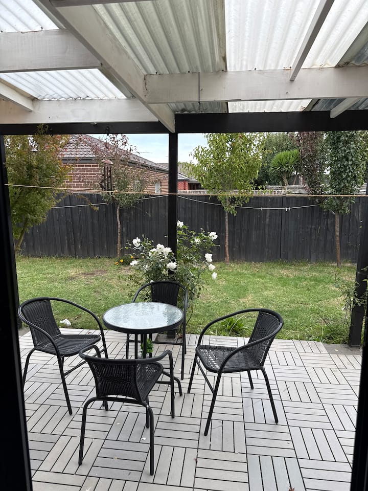 Welcome Home! Nestled In The Heart Of Melton. - Melton