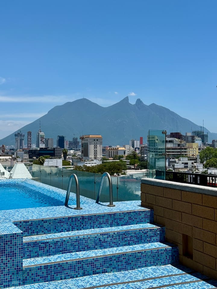 Torre Historicah | 2 Camas King | Estacionamiento - Monterrey