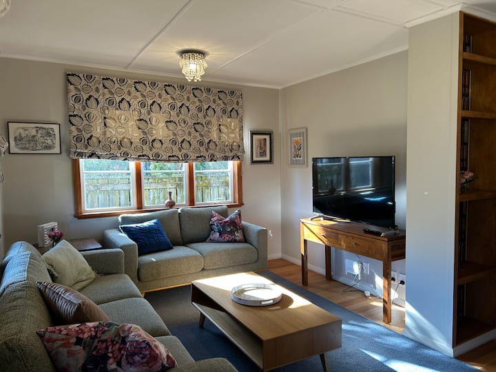 Cute And Cosy. Comfortable And Convenient. - Greytown
