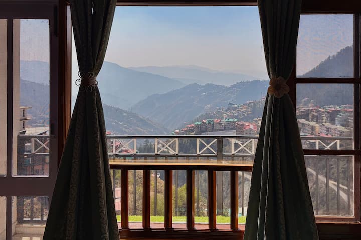 Irra Homes | Nest + Cabin | Panoramic Views - Shimla