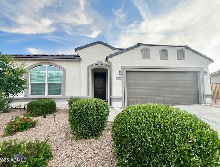 Homey Quaint In Maricopa - Maricopa, AZ
