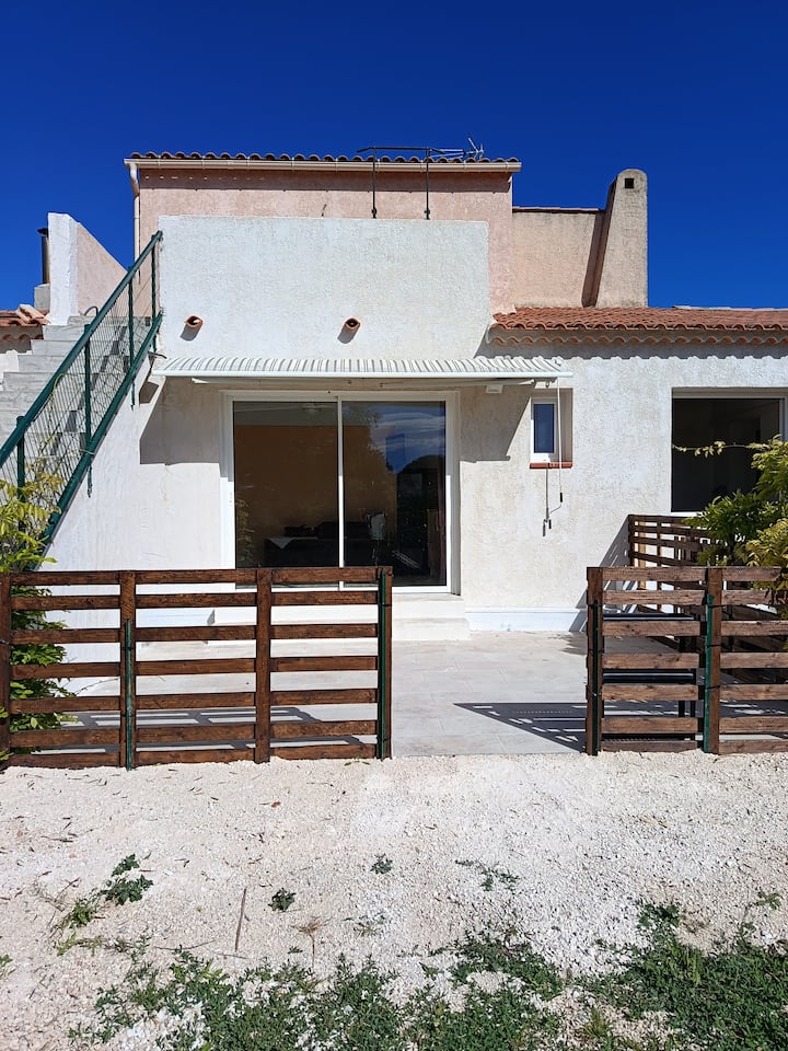 Un Studio Indépendant Dans Maison - Solliès-Pont