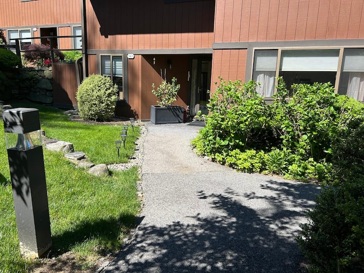 Charming 2-bdrm, 2-bath Apt In Prime Location - Sleepy Hollow, NY