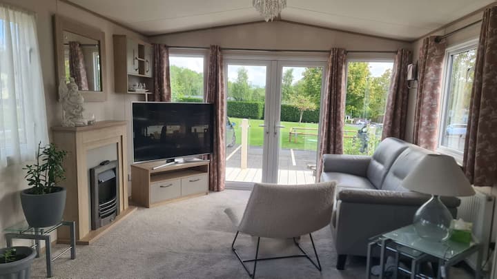 Static Caravan On A 5* Site In Amazing Location - Malvern