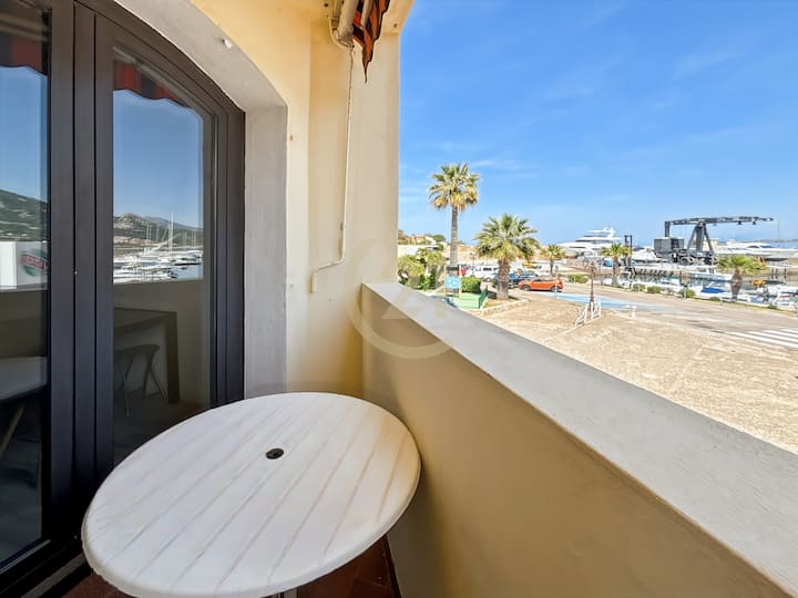T3 Face Au Port & Plage – Marine De Sant’ambroggio - Lumio