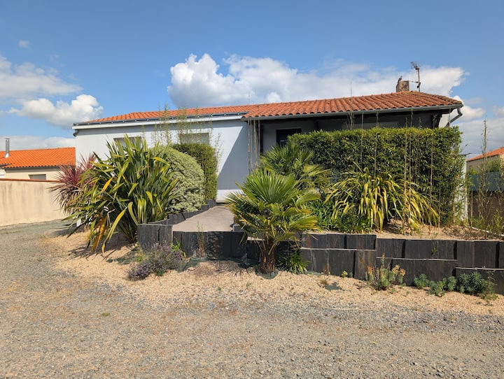 Gîte Les Moineaux Les Herbiers, Proche Puy Du Fou - Les Herbiers