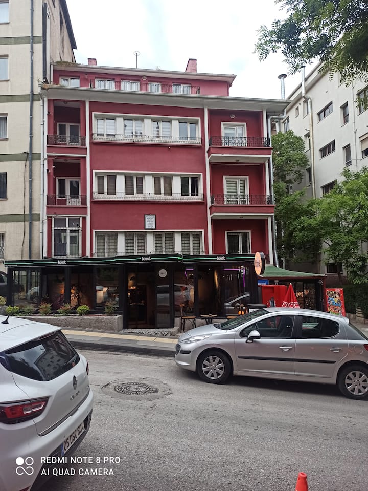 Merkezde Büyük Suit Oda - Ankara