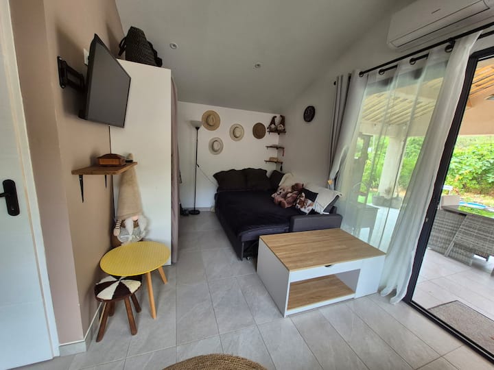 Studio Climatisé Dans Un Domaine Avec Piscine - Cotignac