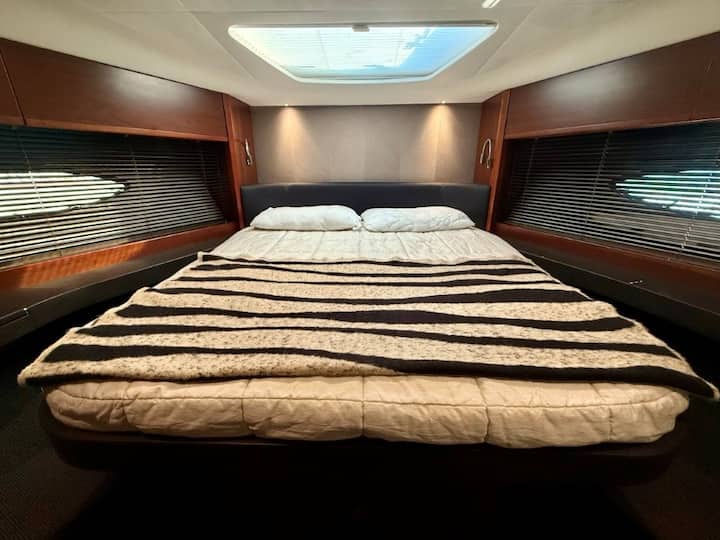 Vip Cabin On A Princess 56 Fly — Luxury Yacht Stay - Sestri Levante