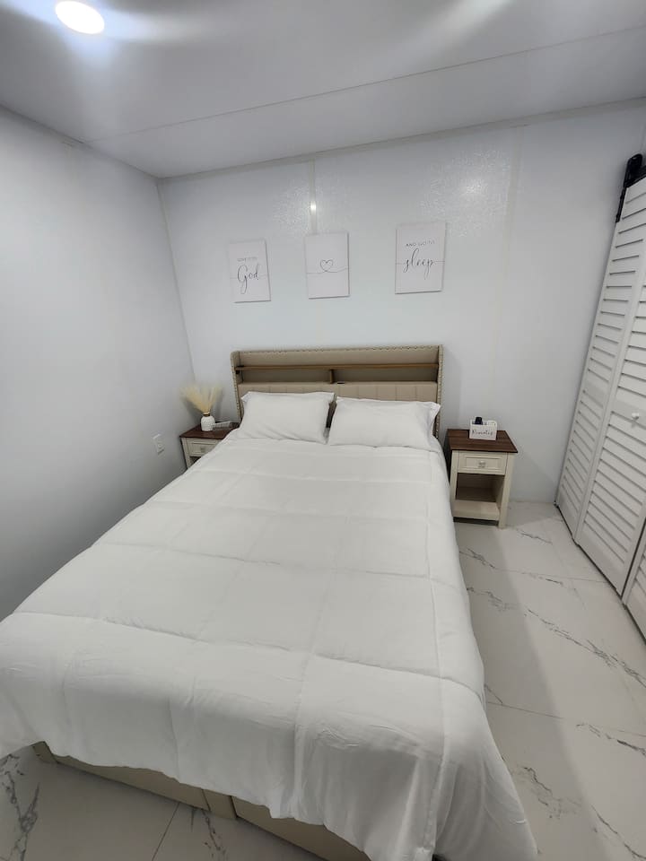Villa Oasis #1 - Miramar, FL
