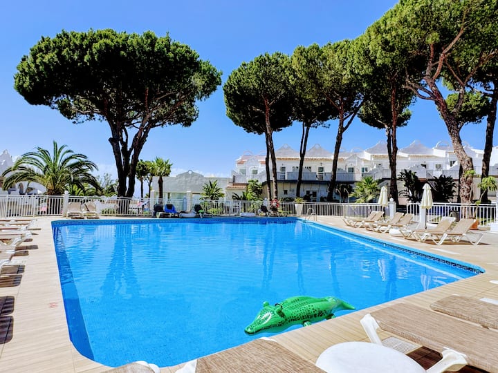 Marbella Resort - Pools, Gym, Free Parking, Beach - Marbella
