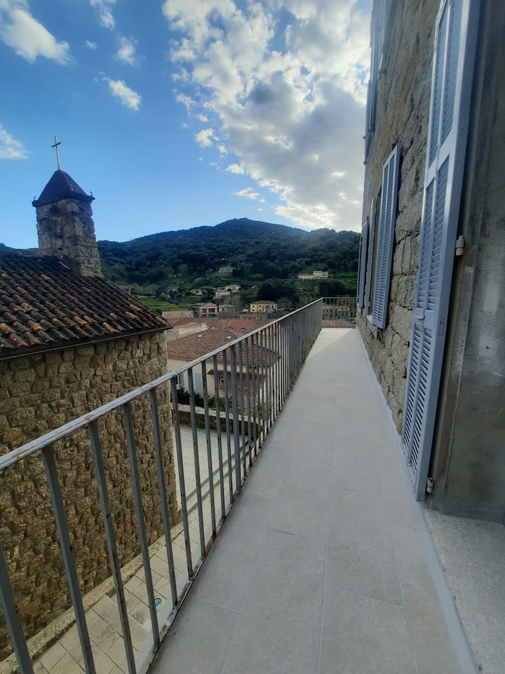 Appartement De Charme 2 Chambres 
Refait à Neuf - Sartène