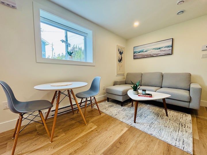 Your Cozy Nl Haven: Clean, Quiet & Modern - Canada