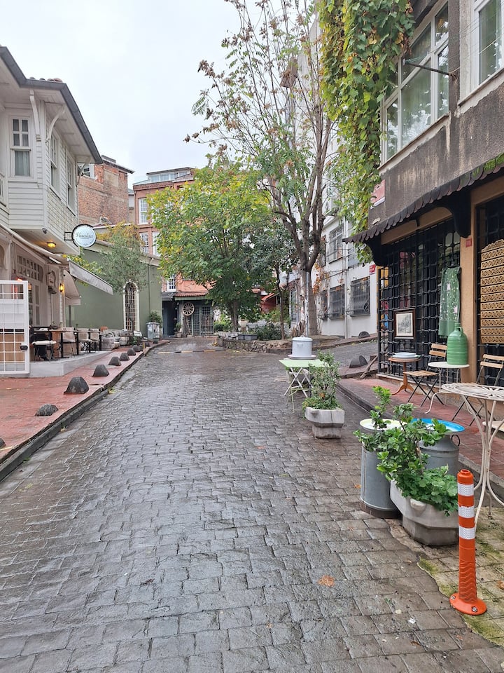 Cozy Bohemian Room In Cihangir"(room2) - Estambul