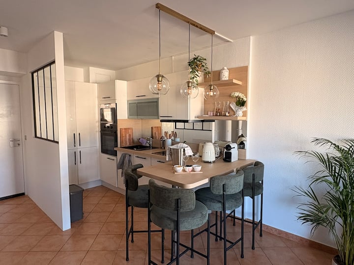 Superbe 2p Rénové Avec Terrasse Au Cœur De Cannes - Cannes