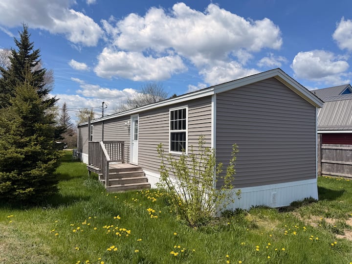 Spacious Beach Retreat Steps From The Wharf - Shédiac
