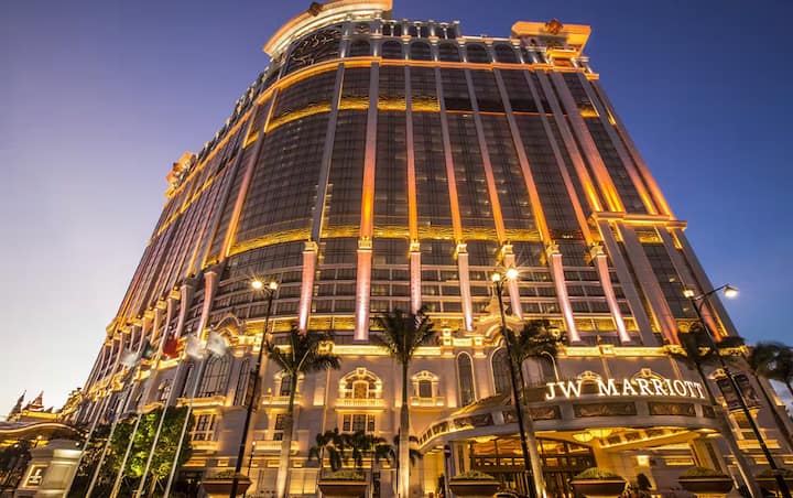 澳门J W 万豪酒店
豪华大床/双床 - Macao